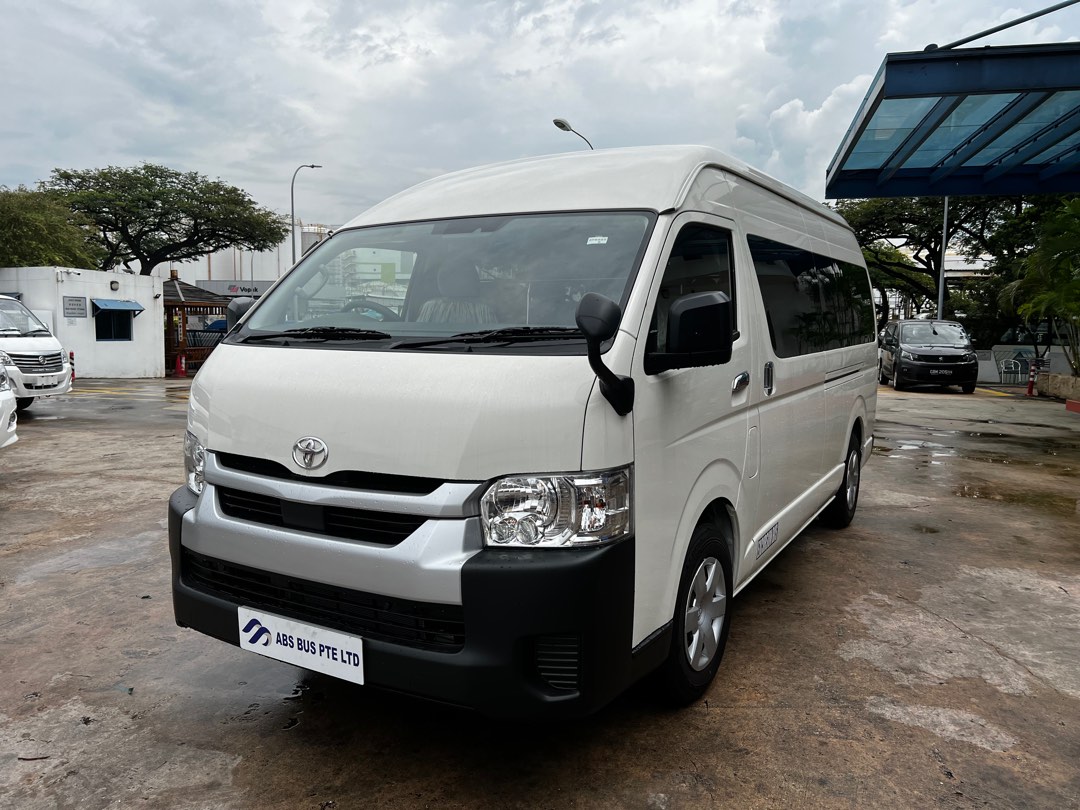 Toyota Hiace High Roof Diesel 3.0 Commuter 14-Seater Bus [Euro VI] (A ...