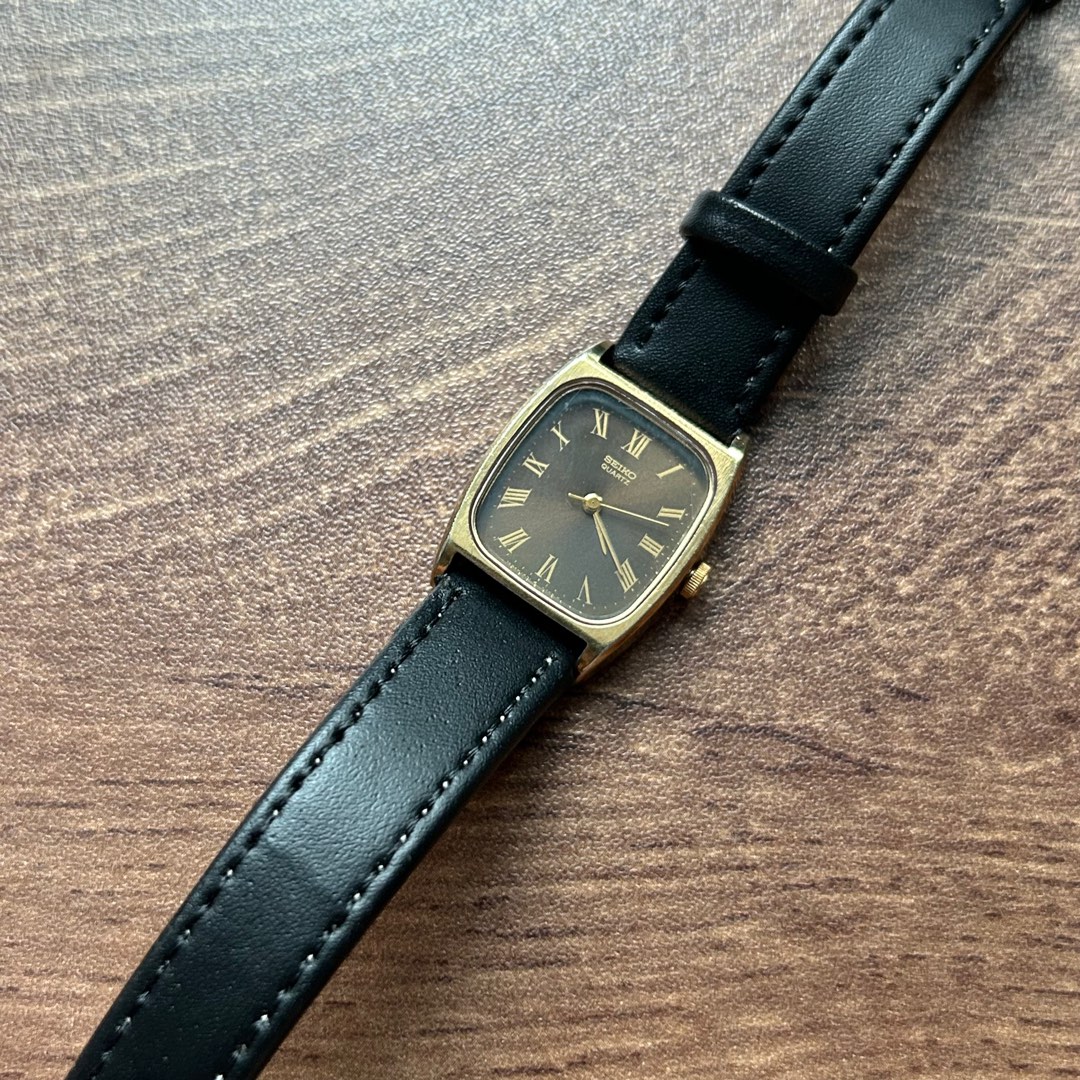 Vintage 80s Seiko Tank Ladies Black Dial Roman Index 1421-5380, Women's Fashion, Watches ...