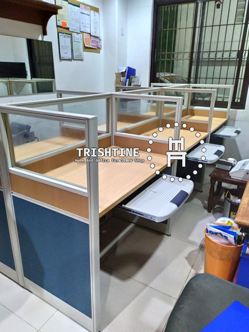 6-seater Modular Partition with Keyboard Tray / Office Furniture ...