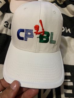 絕版 二手 古著New Era TXG . TW 台中 one city one love 帽 老帽 棒球帽 cap, 他的時尚, 手錶及配件, 帽子在旋轉拍賣