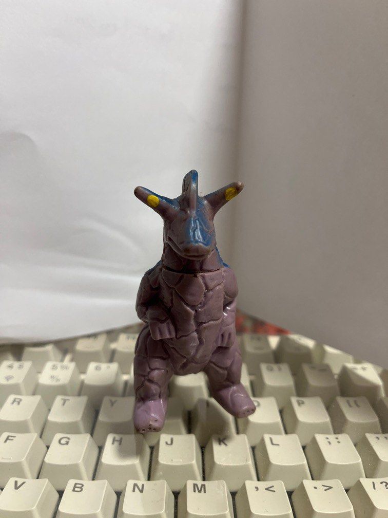 超人 怪獸 Ultraman kaiju Sofubi 搪膠, 興趣及遊戲, 玩具 & 遊戲類 - Carousell