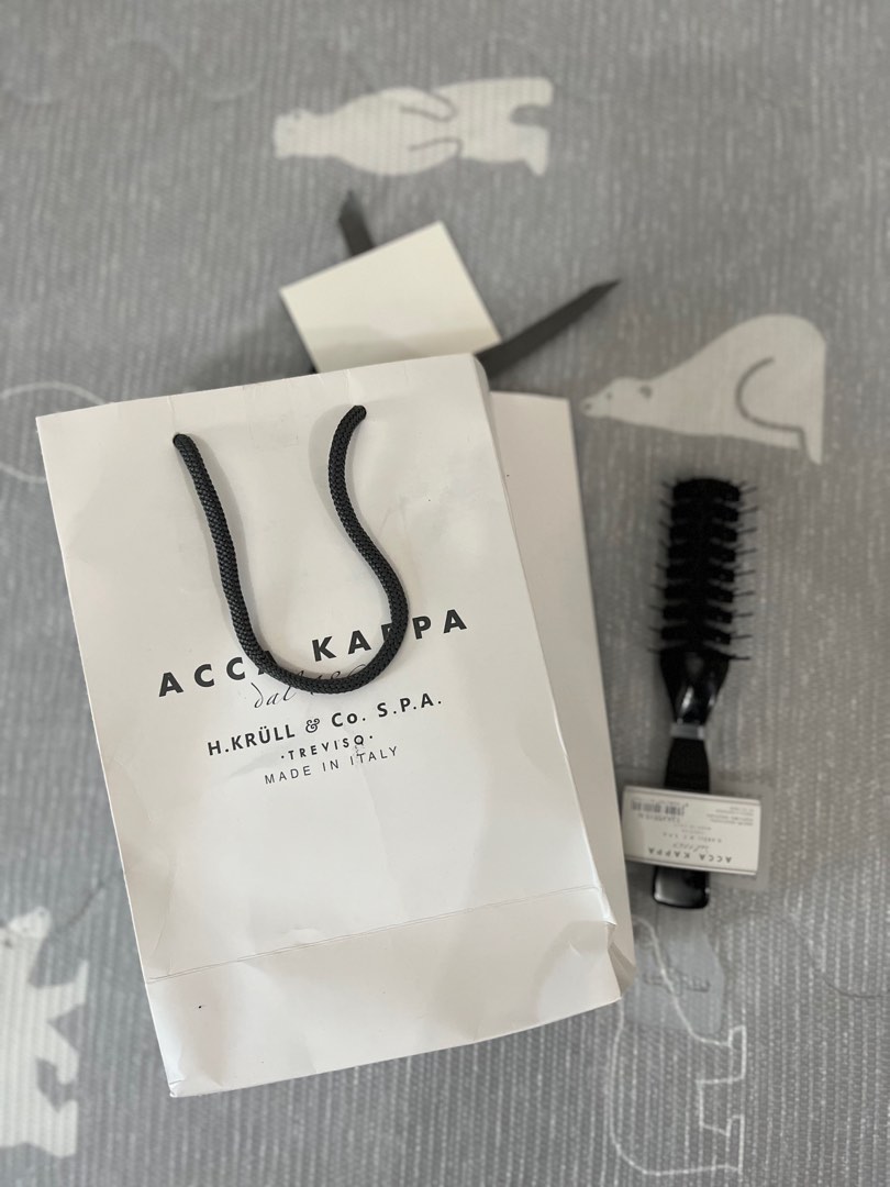 Acca Kappa Hair Brush, Beauty & Personal Care, Hair on Carousell