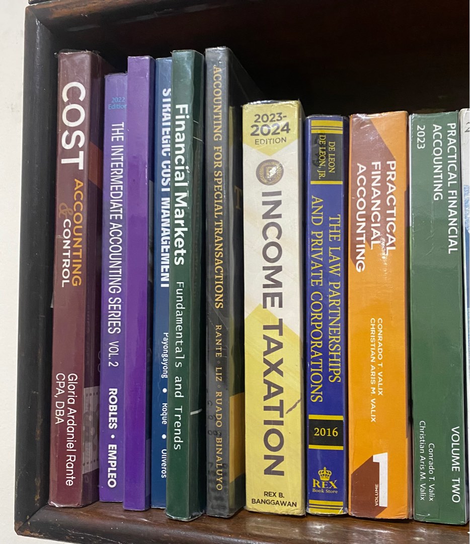 ACCOUNTING BOOKS, Hobbies & Toys, Books & Magazines, Textbooks on Carousell