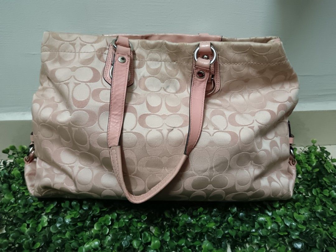 Coach Tote Bah, Women's Fashion, Bags & Wallets, Tote Bags on Carousell