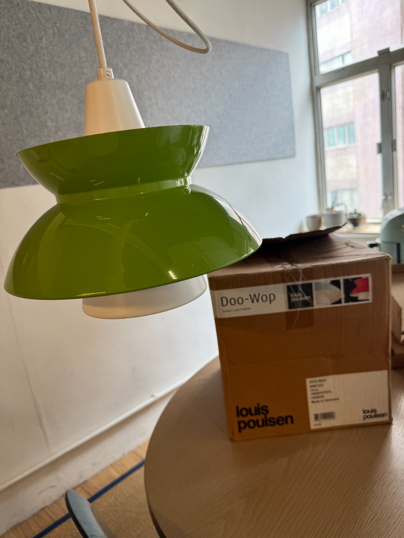 Doo-Wop Design by Louis Poulsen 吊燈, 傢俬＆家居, 燈飾及風扇, 燈飾 - Carousell