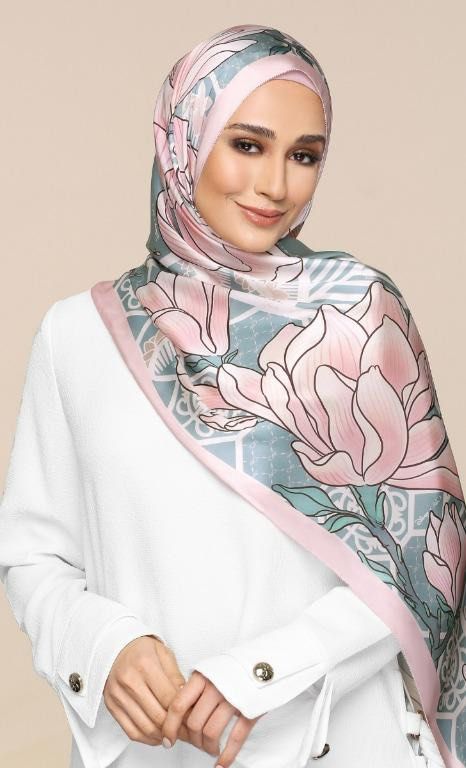 Duck Disney Mulan Honor Shawl, Women's Fashion, Muslimah Fashion ...