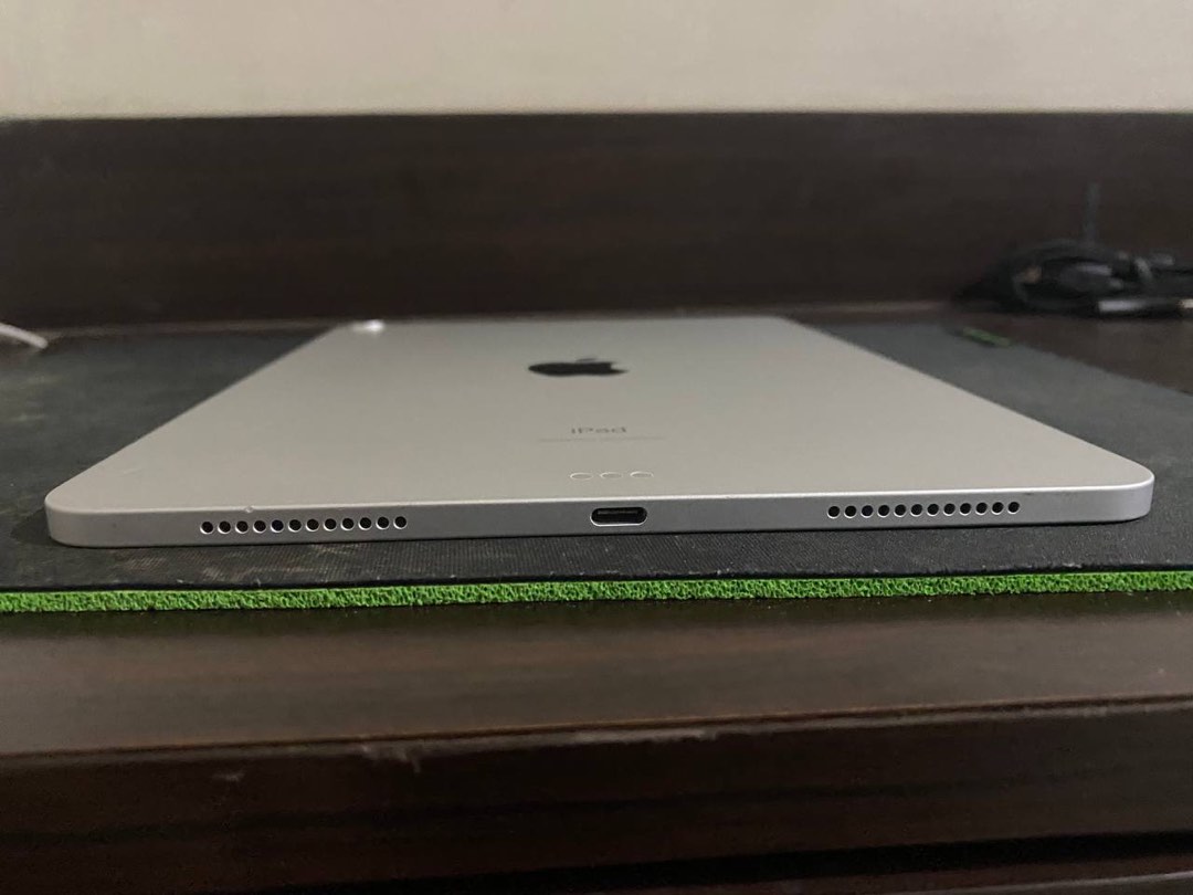 iPad Air 4 - 64gb, Mobile Phones & Gadgets, Tablets, iPad on Carousell