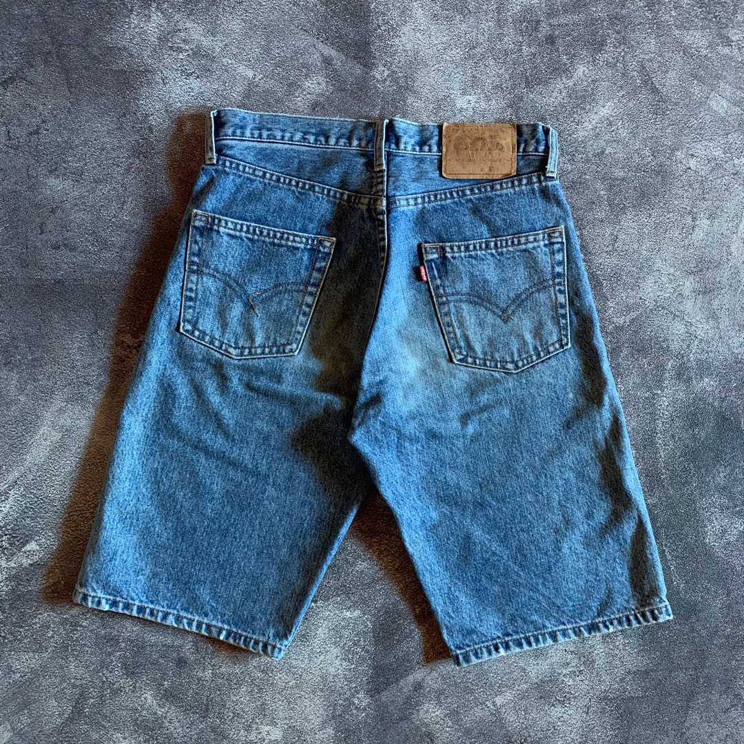 Levis jorts washed blue, Fesyen Pria, Pakaian , Lainnya di Carousell