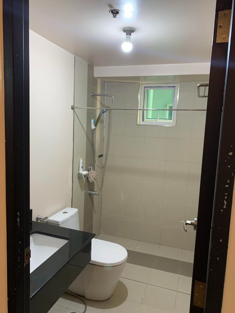 MERANTI TOWER BGC CONDOMINIUM FOR SALE 1 BEDROOM TAGUIG METRO MANILA ...