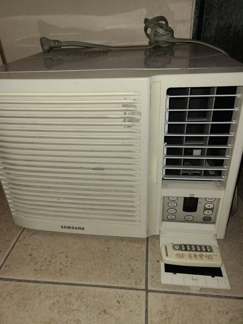 Samsung AW07LHB .75hp aircon with digital display and remote, TV & Home ...