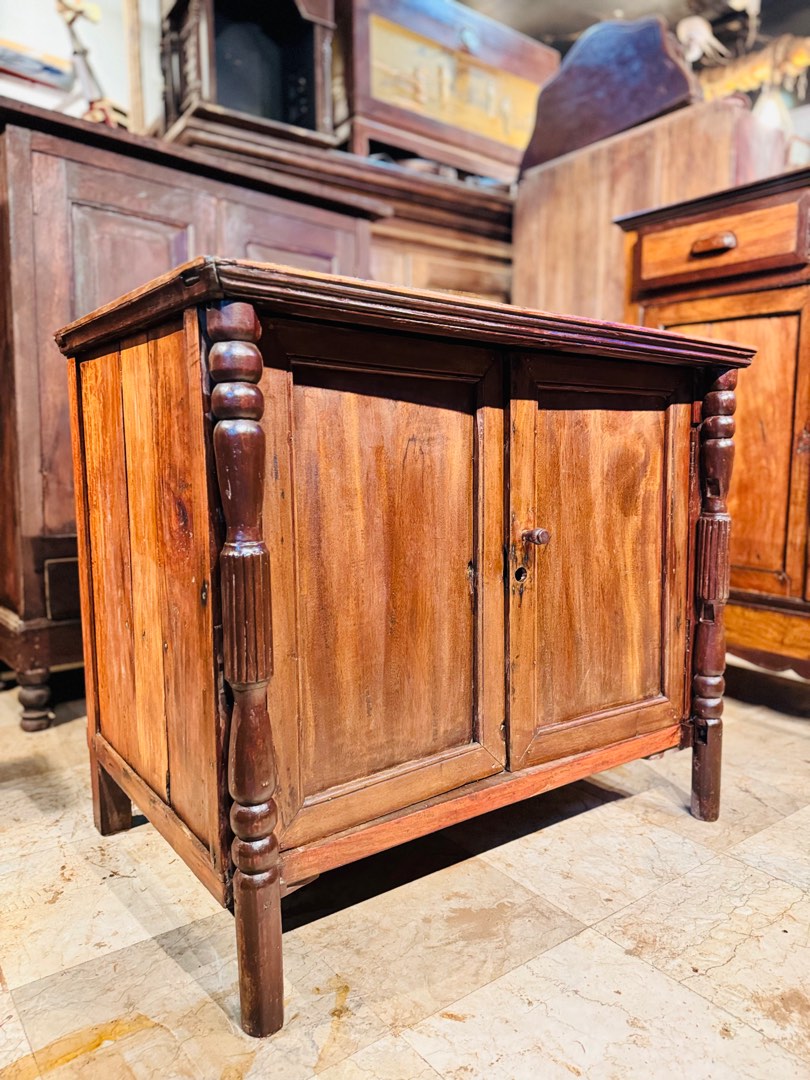 Small Narra Altar Comoda De Poste, Hobbies & Toys, Memorabilia ...