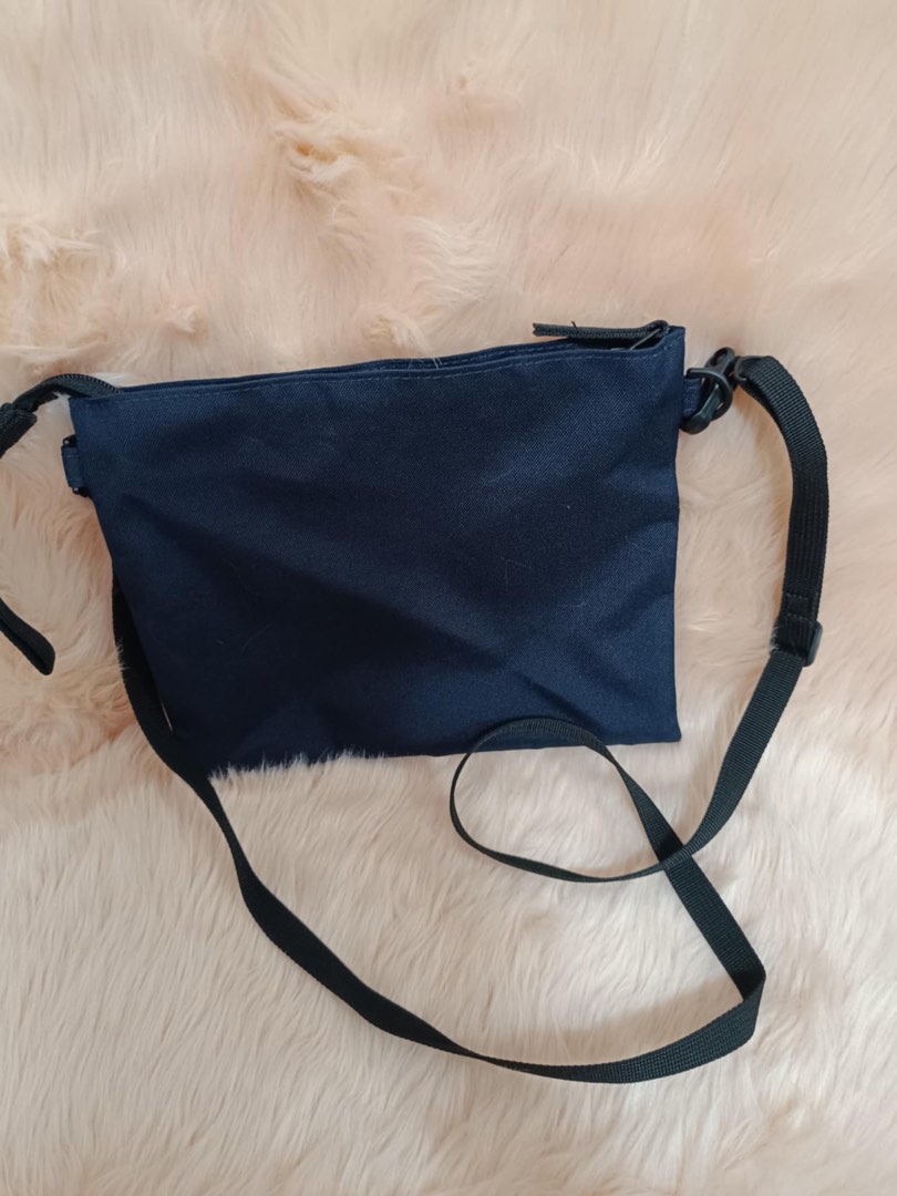 Uniqlo Crossbody bag, Women's Fashion, Bags & Wallets, Cross-body Bags ...