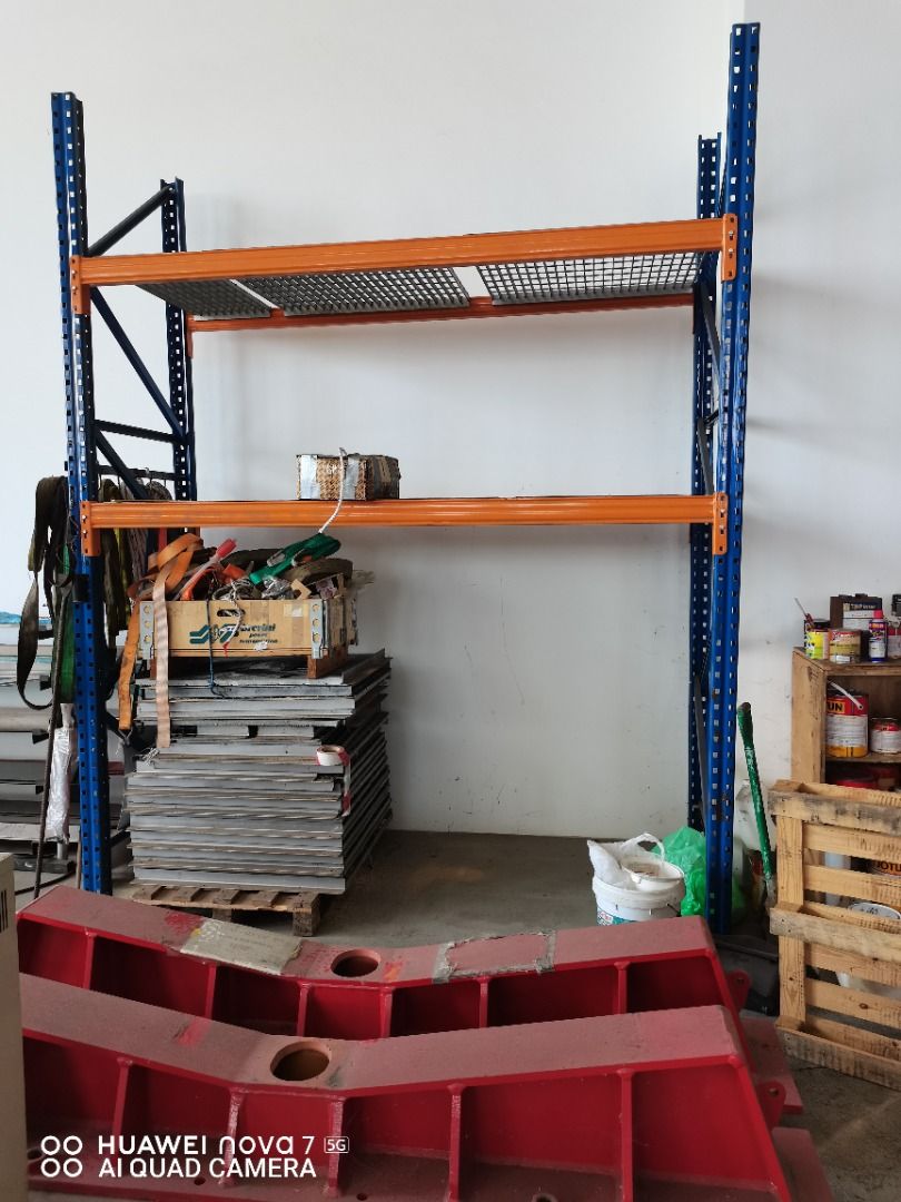 Warehouse Clearance!!! Heavy Duty Warehouse pallet / shelving / racking ...