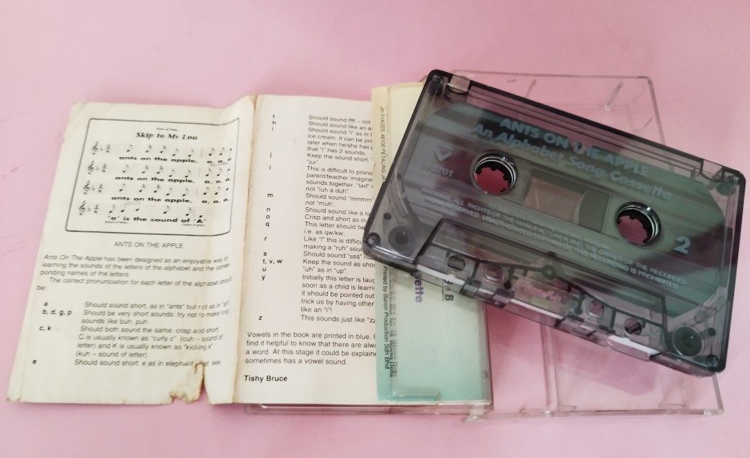 (Cassette) Vintage kids' english-learning songs, Hobbies & Toys ...
