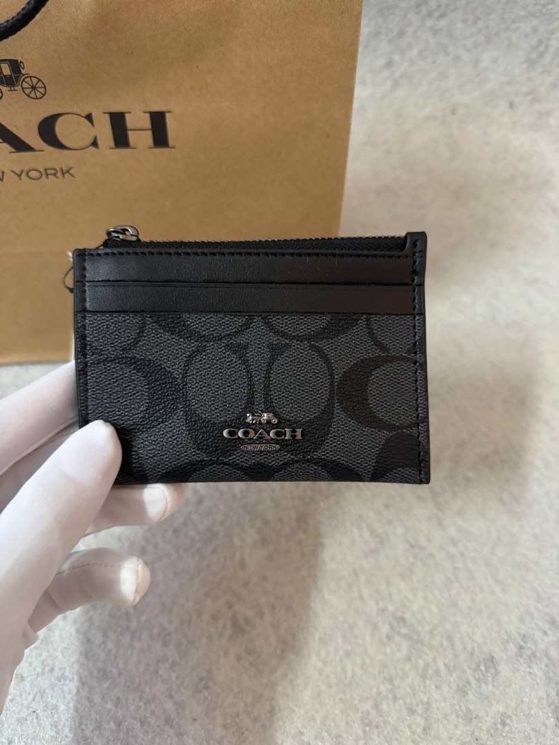 Coach Card Holder Zip Wallet, Women's Fashion, Bags & Wallets, Wallets ...