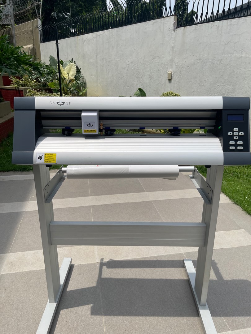 CUYI Cutter Plotter MC630 + SignMaster CD, Computers & Tech, Printers ...