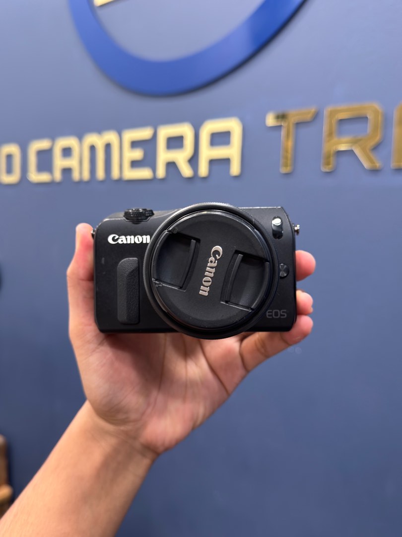 EOS M200 with Kit lens, Photography, Cameras on Carousell
