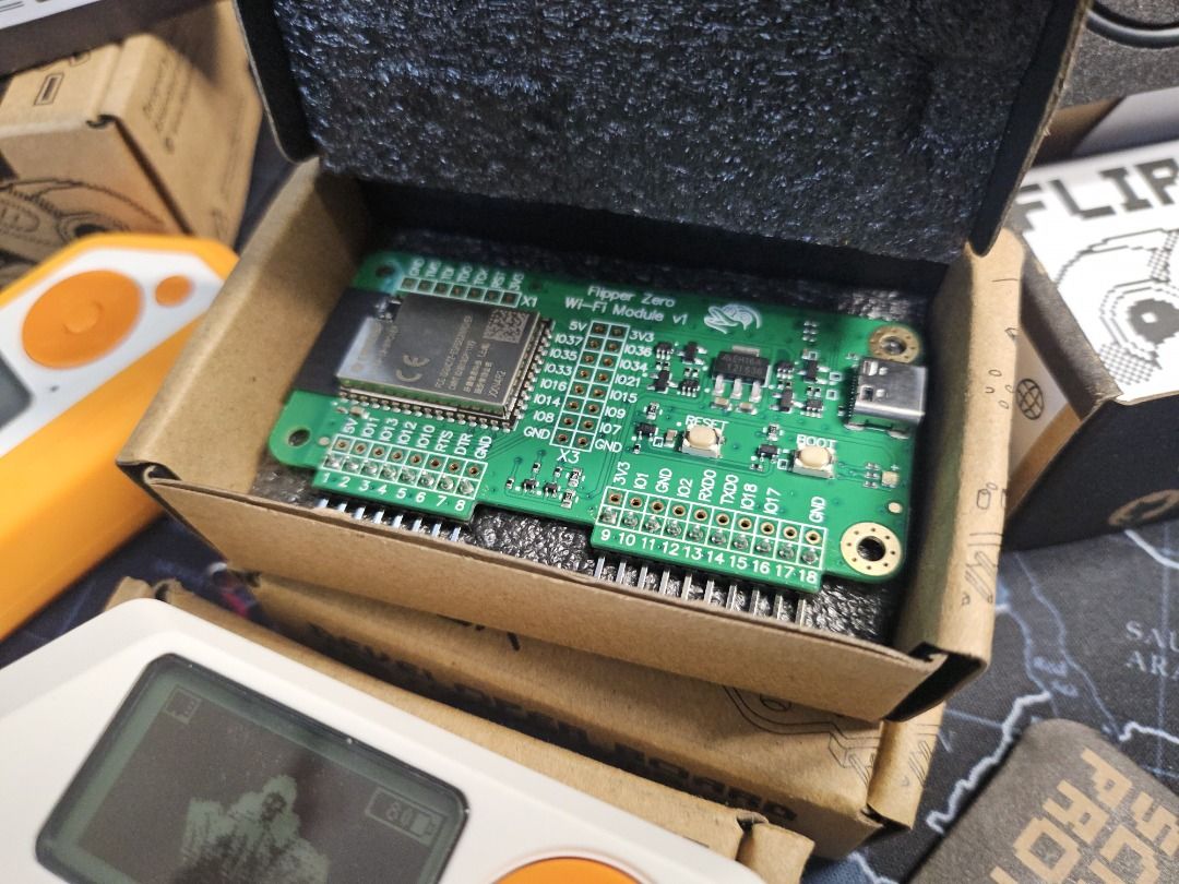 Flipper Zero WiFi Devboard (original), Computers & Tech, Parts ...