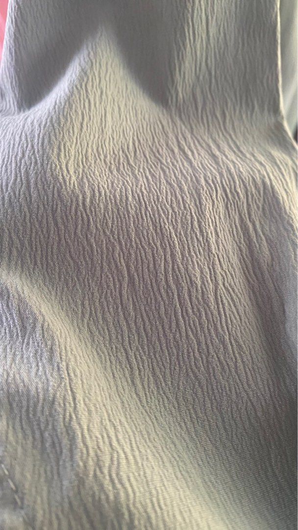 Green textured blouse, Women's Fashion, Tops, Blouses on Carousell