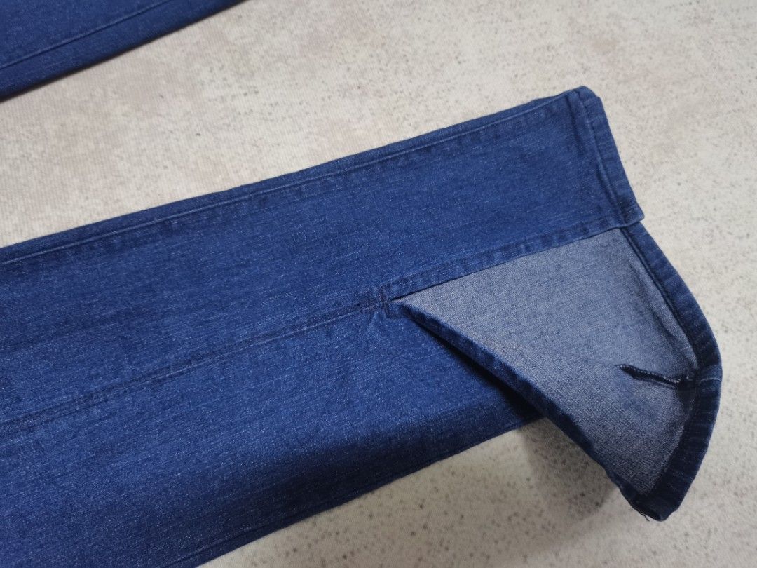 GU SPLIT JEANS, Women's Fashion, Bottoms, Jeans & Leggings on Carousell