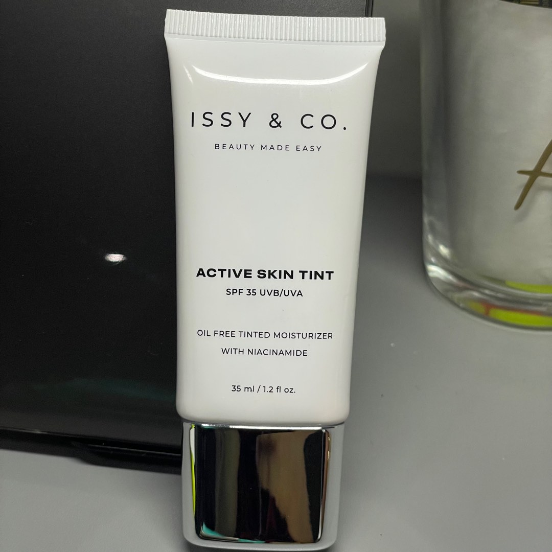 Issy & Co Active Skin Tint in Vanille, Beauty & Personal Care, Face ...