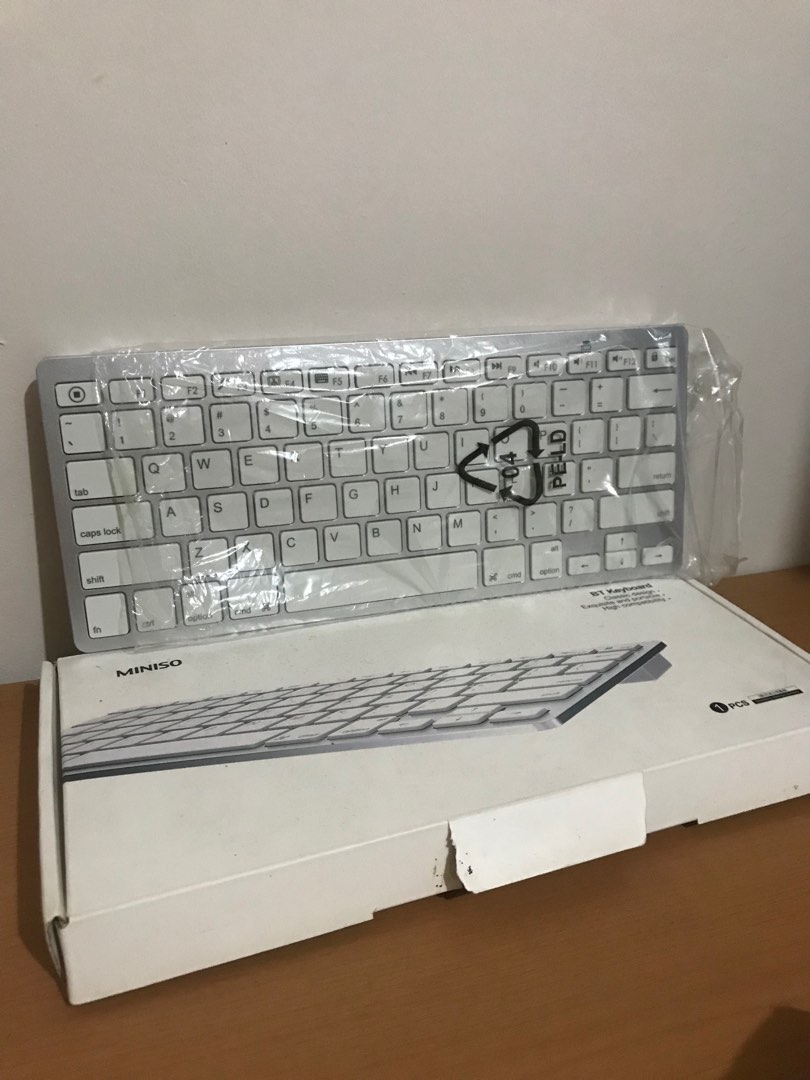 Miniso Bluetooth Keyboard Computers And Tech Parts And Accessories Computer Keyboard On Carousell