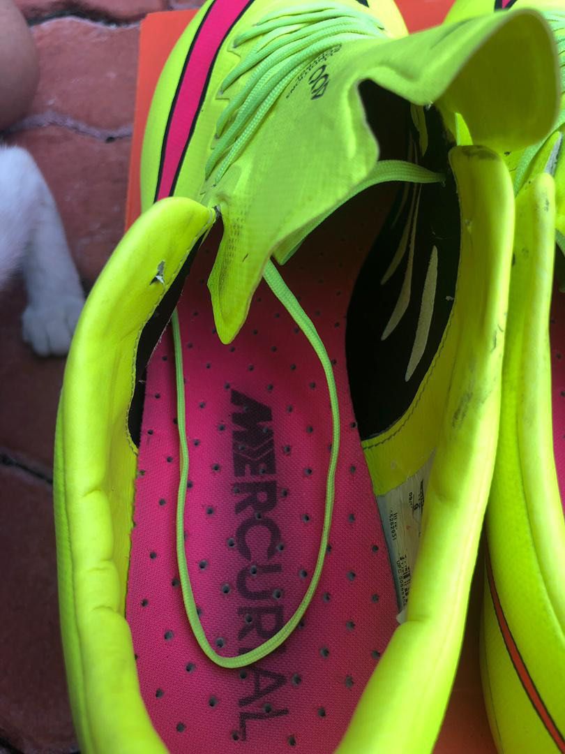 Nike Mecurial Vapor 10, Sports Equipment, Sports & Games, Racket & Ball ...