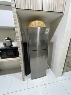 Peti ais sharp, TV & Home Appliances, Kitchen Appliances, Refrigerators ...