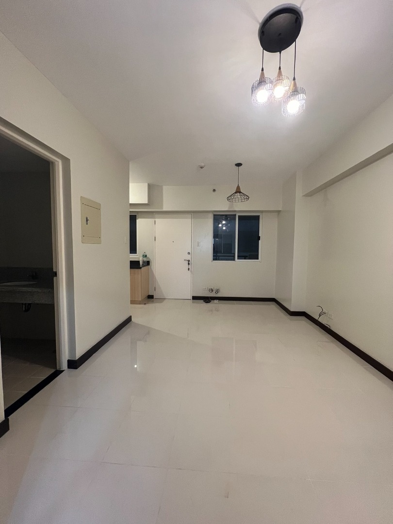 Rush For Sale 2 Bedroom 56sqm Condo in Sheridan Towers North near BGC ...
