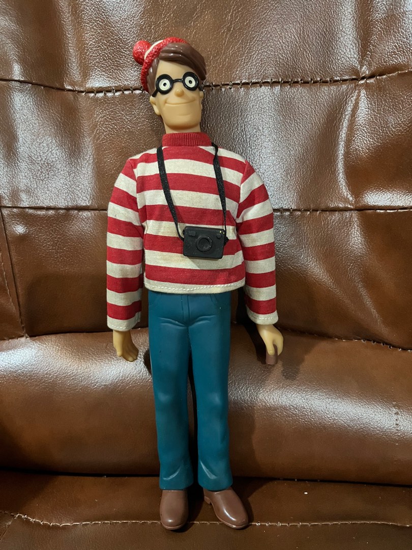 1990 Wheres Wally Toy Figure, Hobbies & Toys, Toys & Games on Carousell