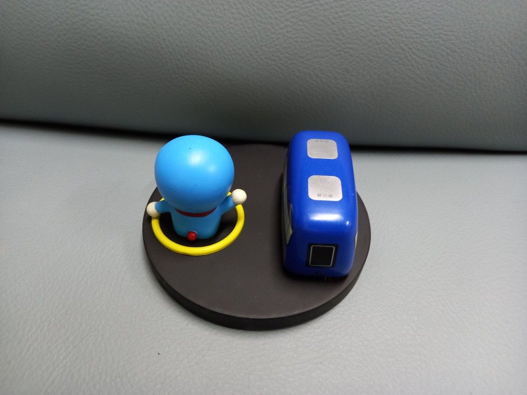 叮噹 多啦A夢 Doraemon 呼拉圈手機座，Mobile Stand，地鐵精品系列, 手提電話, 電話及其他裝置配件, 固定器及支架 ...