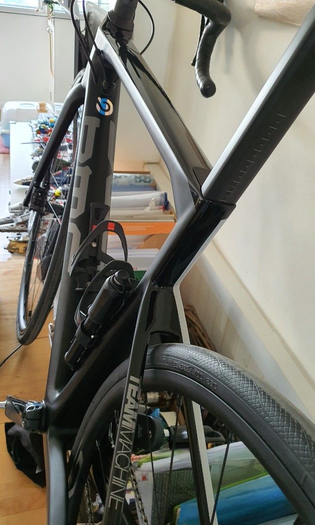 BMC Teammachine SLR02 DISC Two Ultegra Road Bike 2019 on Carousell