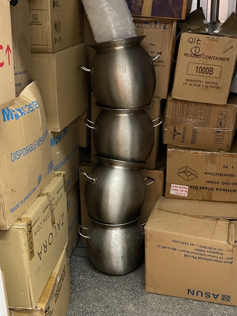 Commercial kitchen cookware, Furniture & Home Living, Kitchenware ...