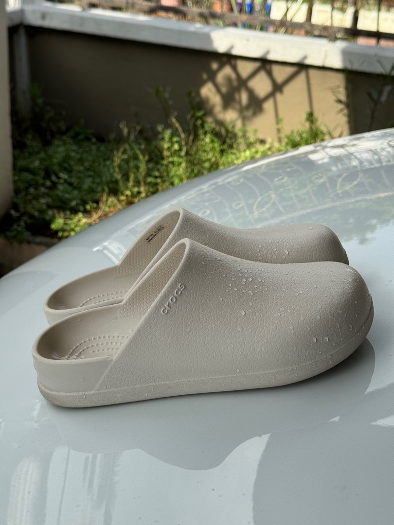 crocs dylan clog, Men's Fashion, Footwear, Flipflops and Slides on ...