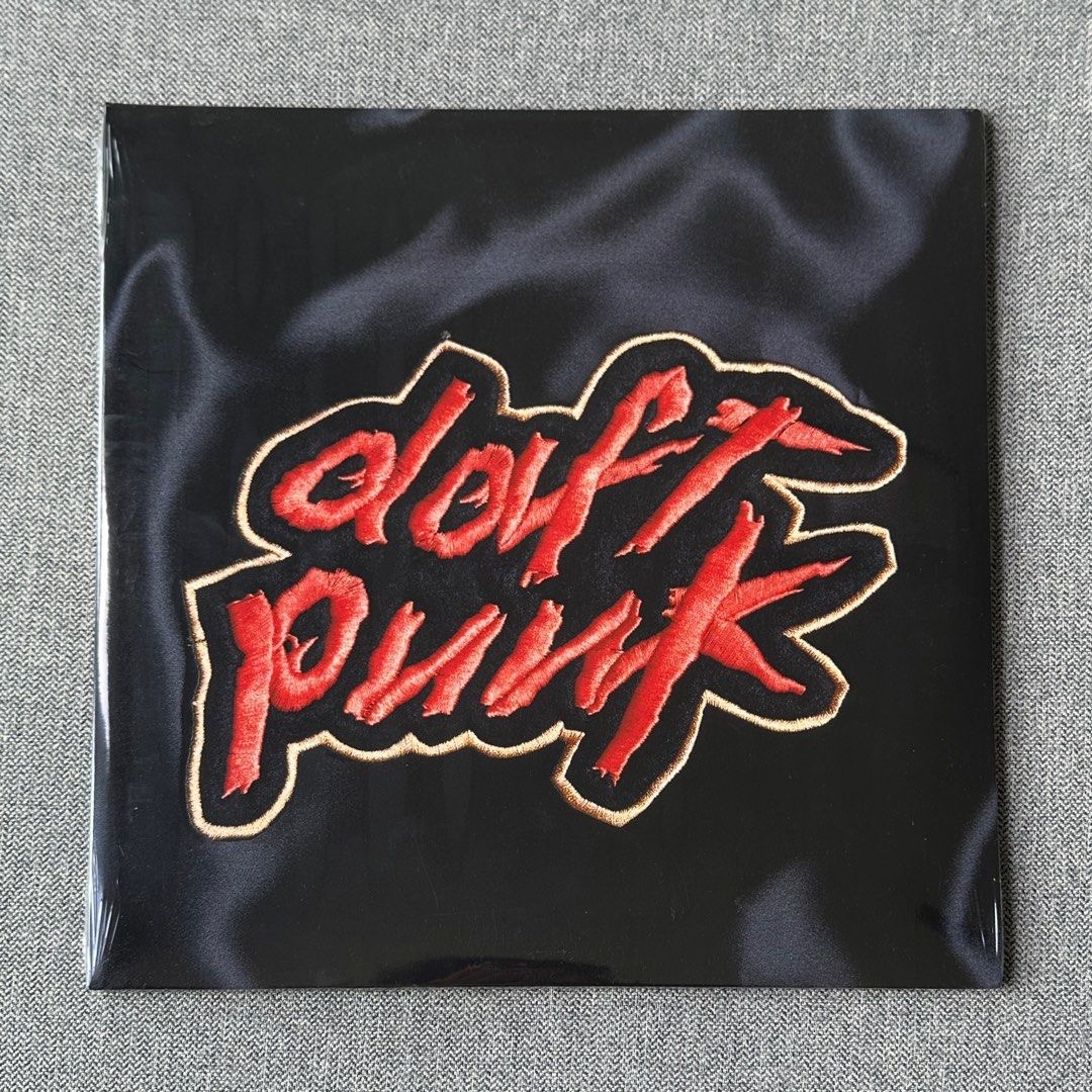 Daft Punk - Homework vinyl 2 LP, Hobbies & Toys, Music & Media, Vinyls ...