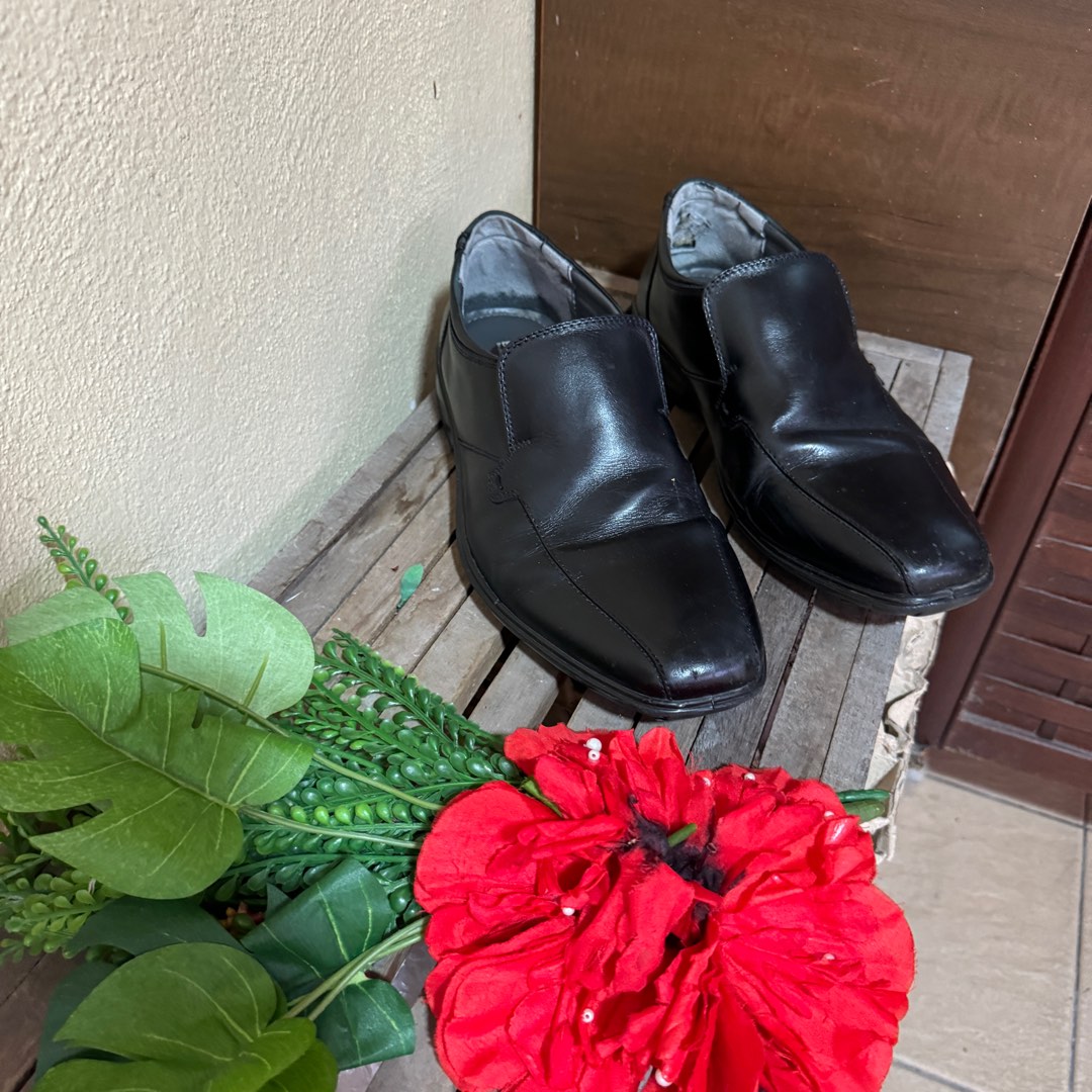 Defect Hush puppies leather shoe_ Men office formal shoe, Men's Fashion ...