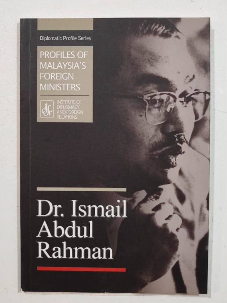 DR. ISMAIL ABDUL RAHMAN, Hobbies & Toys, Books & Magazines, Storybooks ...