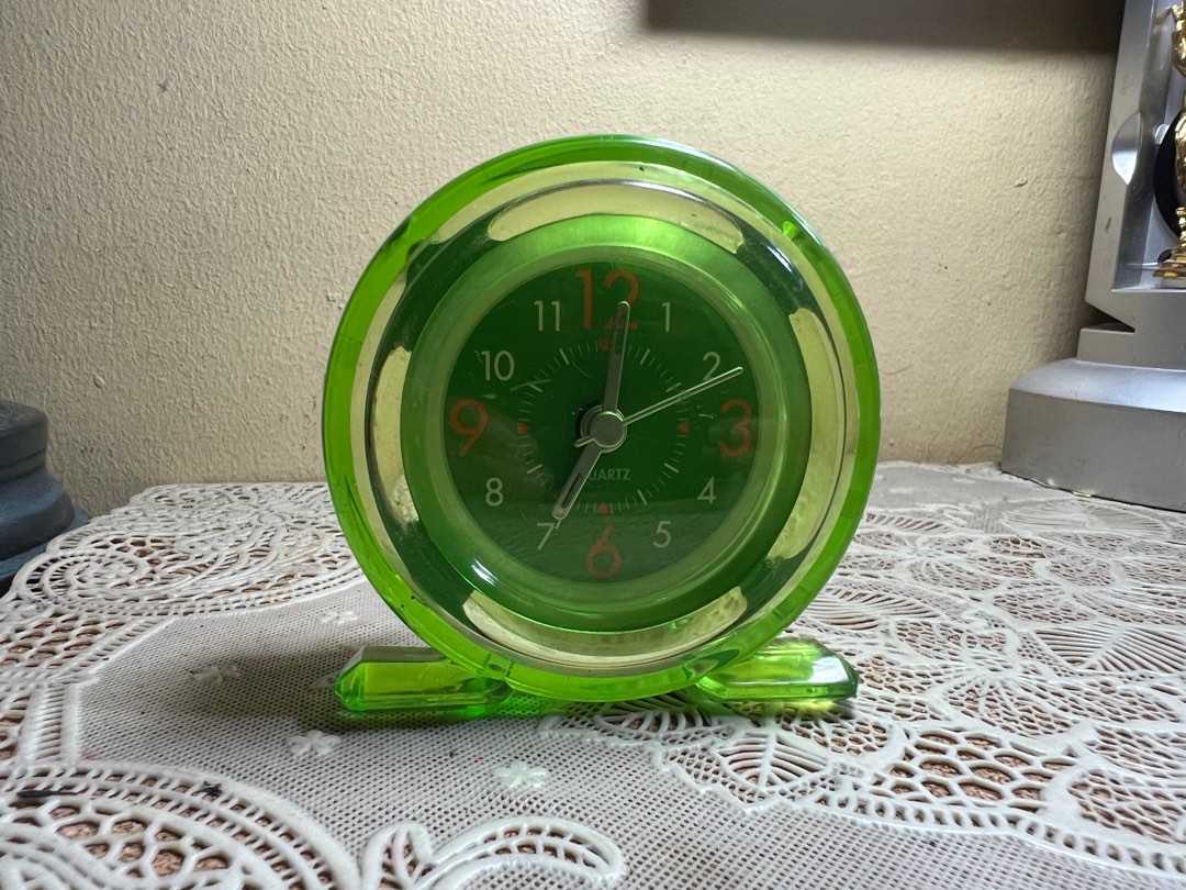 Mantel clock, green, clear color, retro, Showa retro, analog ...