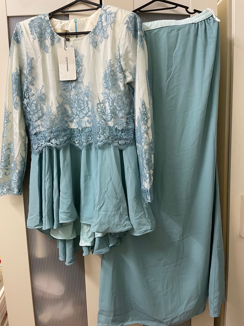 MINIMALACE Peplum Lace Kurung in Powder Blue, Women's Fashion, Muslimah ...