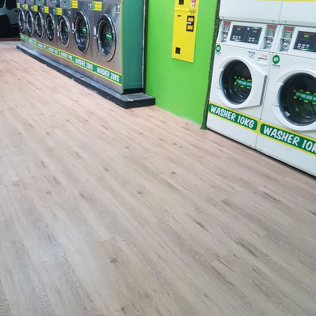 PEMASANGAN LANTAI JENIS VINYL l vinyl flooring install 3mm thickness ...