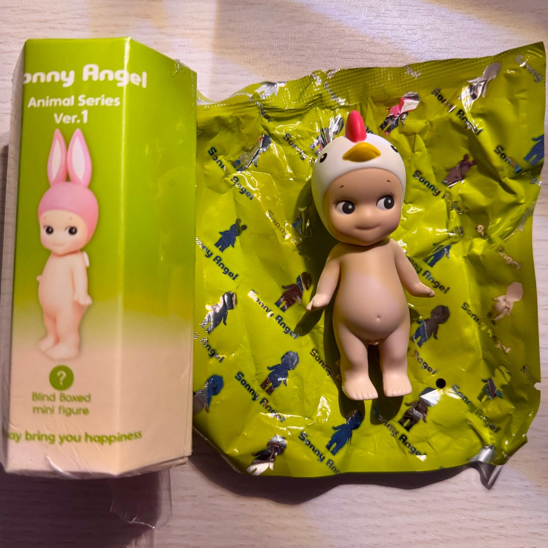 SONNY ANGEL animal v1 - chicken, Furniture & Home Living, Home Decor ...