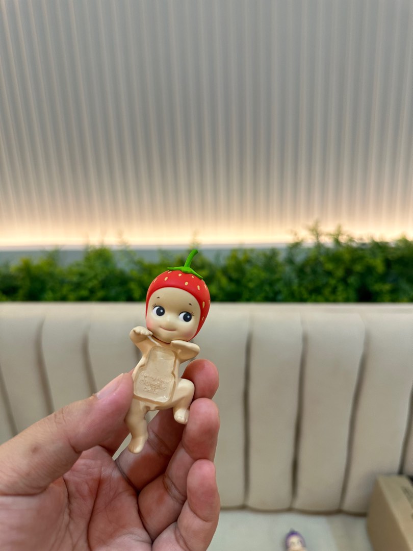 Sonny Angel Strawberry Hipper From Harvest Series, Hobbies & Toys, Toys ...