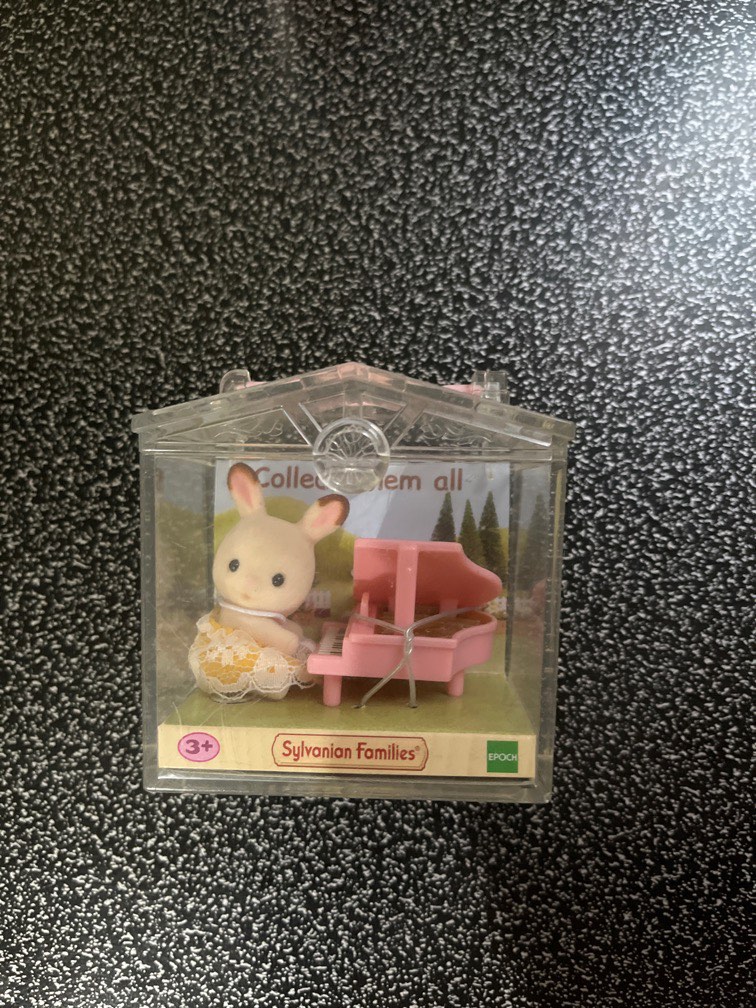 Sylvanian Families Carry Case - Rabbit with Piano (Complete Inclusions ...