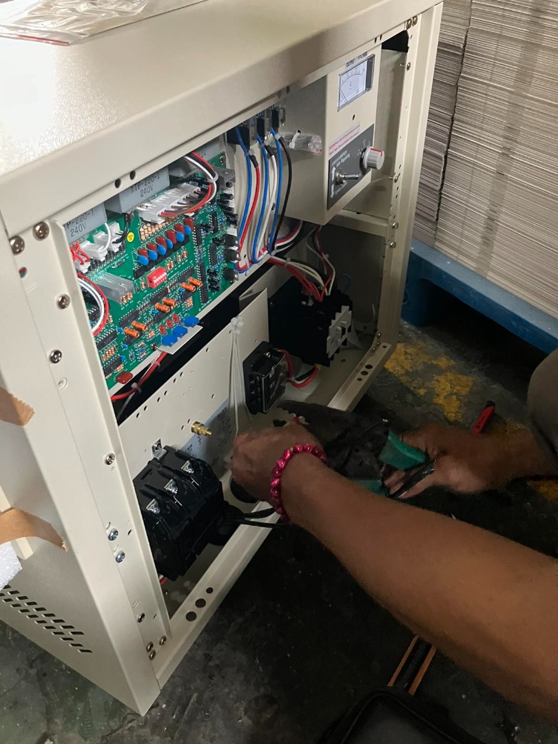 1% regulation Best Original 7-10 years Single phase Avr 3 Phase AVR ...