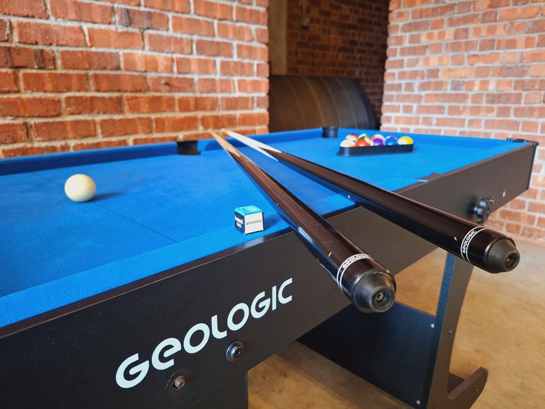 Decathlon GEOLOGIC BT 500 Foldable Billiard Pool Table Set w/ Cues ...