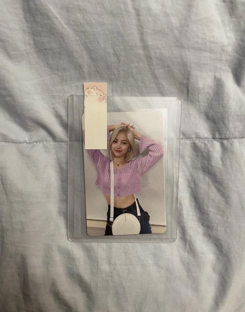 Itzy Ryujin Photocard and Itzy Unsealed Album Set, Hobbies & Toys ...