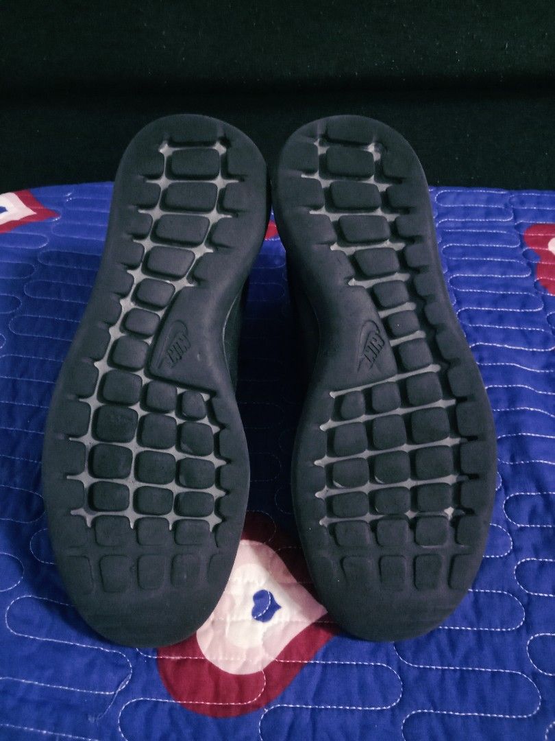 Nike slip on bertali, Men's Fashion, Footwear, Sneakers on Carousell