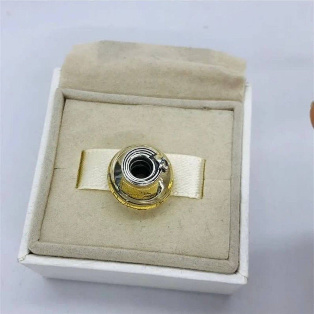 Pandora Shooting Star Grooved Murano Glass Charm 792982C01, Women's ...