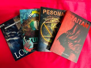 Koleksi Buku Fixi (Ajaib, Hologram untuk raja, Konsum), Hobbies & Toys ...