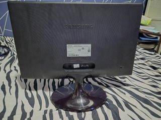 SAMSUNG SD330 Monitor 24”, Computers & Tech, Desktops on Carousell